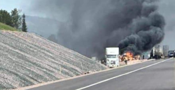 Route 11/17: Accident mortel impliquant des camions lourds